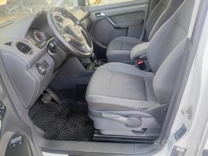 White Volkswagen Caddy 2010 in Riga, with an engine capacity of 1.60 L and mileage of 289 thousand km for 5700 €, photo 9 on AUTOMOTO.COM.LV