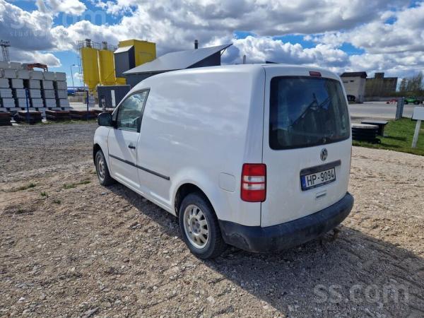 Balts Volkswagen Caddy 2011 Valmiera, ar dzinēja tilpumu 1.60 L un nobraukumu 378 tūkst. km par 2300 €, foto 3 vietnē AUTOMOTO.COM.LV