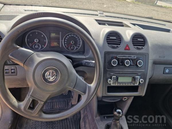 Balts Volkswagen Caddy 2011 Valmiera, ar dzinēja tilpumu 1.60 L un nobraukumu 378 tūkst. km par 2300 €, foto 7 vietnē AUTOMOTO.COM.LV