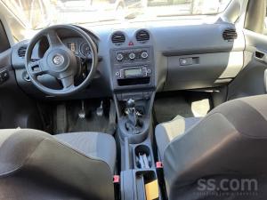 White Volkswagen Caddy 2011 in Riga, with an engine capacity of 2.00 L and mileage of 318 thousand km for 6999 €, photo 4 on AUTOMOTO.COM.LV