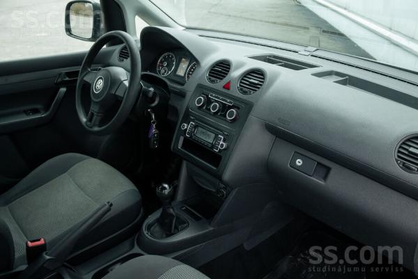 White Volkswagen Caddy 2011 in Jelgava, with an engine capacity of 1.20 L and mileage of 284 thousand km for 4500 €, photo 8 on AUTOMOTO.COM.LV