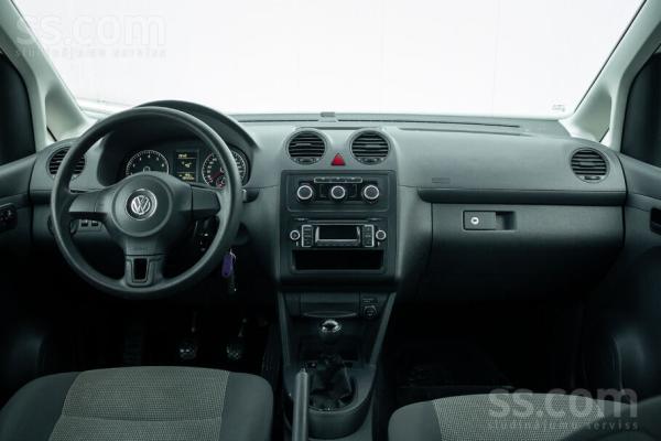 White Volkswagen Caddy 2011 in Jelgava, with an engine capacity of 1.20 L and mileage of 284 thousand km for 4500 €, photo 10 on AUTOMOTO.COM.LV
