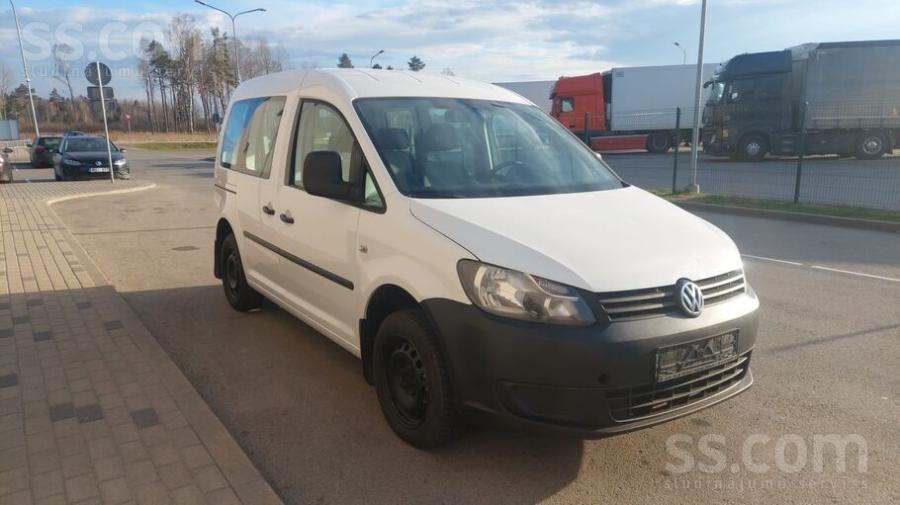 White Volkswagen Caddy 2011 in Riga, with an engine capacity of 1.20 L and mileage of 225 thousand km for 3800 €, photo 7 on AUTOMOTO.COM.LV