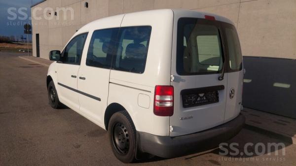 White Volkswagen Caddy 2011 in Riga, with an engine capacity of 1.20 L and mileage of 225 thousand km for 3800 €, photo 9 on AUTOMOTO.COM.LV
