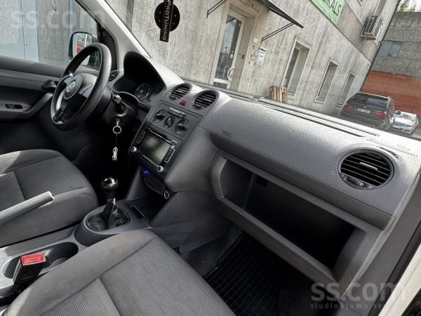 White Volkswagen Caddy 2011 in Daugavpils, with an engine capacity of 1.60 L and mileage of 0 thousand km for 4500 €, photo 9 on AUTOMOTO.COM.LV