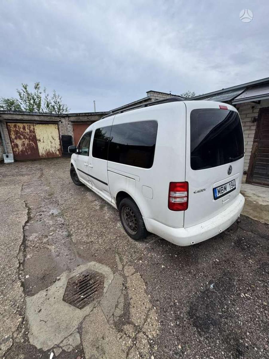White Volkswagen Caddy 2011 in Kaunas, with an engine capacity of 1.60 L and mileage of 470 thousand km for 3500 €, photo 3 on AUTOMOTO.COM.LV