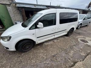 White Volkswagen Caddy 2011 in Kaunas, with an engine capacity of 1.60 L and mileage of 470 thousand km for 3500 €, photo 4 on AUTOMOTO.COM.LV