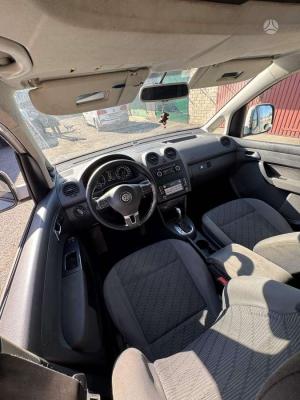 White Volkswagen Caddy 2011 in Kaunas, with an engine capacity of 1.60 L and mileage of 470 thousand km for 3500 €, photo 9 on AUTOMOTO.COM.LV