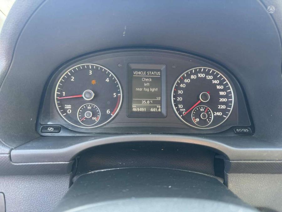 White Volkswagen Caddy 2011 in Kaunas, with an engine capacity of 1.60 L and mileage of 470 thousand km for 3500 €, photo 13 on AUTOMOTO.COM.LV