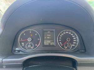 White Volkswagen Caddy 2011 in Kaunas, with an engine capacity of 1.60 L and mileage of 470 thousand km for 3500 €, photo 14 on AUTOMOTO.COM.LV