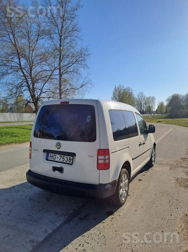 Balts Volkswagen Caddy 2011 Madona, ar dzinēja tilpumu 1.60 L un nobraukumu 298 tūkst. km par 2500 €, foto 1 vietnē AUTOMOTO.COM.LV