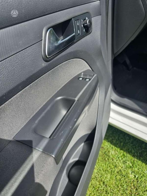 Balts Volkswagen Caddy 2011 Kauņa, ar dzinēja tilpumu 1.60 L un nobraukumu 372 tūkst. km par 5299 €, foto 10 vietnē AUTOMOTO.COM.LV