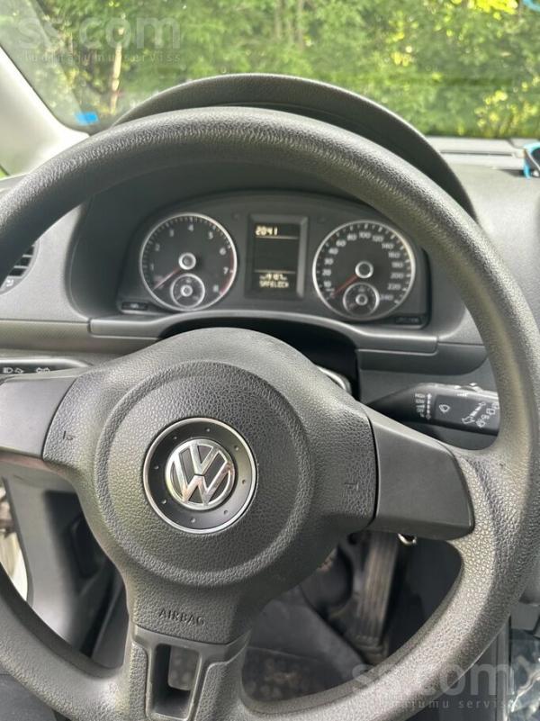 White Volkswagen Caddy 2011 in Aizkraukle, with an engine capacity of 1.20 L and mileage of 270 thousand km for 3300 €, photo 8 on AUTOMOTO.COM.LV