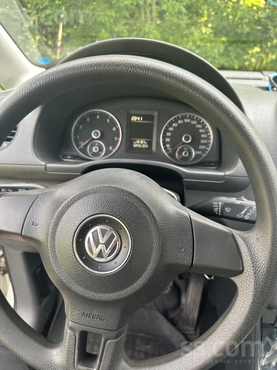 White Volkswagen Caddy 2011 in Aizkraukle, with an engine capacity of 1.20 L and mileage of 270 thousand km for 3300 €, photo 8 on AUTOMOTO.COM.LV