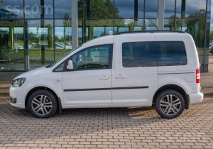 White Volkswagen Caddy 2011 in Cesis, with an engine capacity of 2.00 L and mileage of 305 thousand km for 6500 €, photo 4 on AUTOMOTO.COM.LV