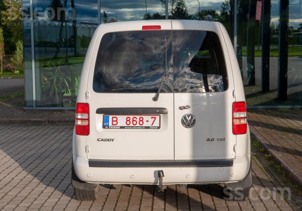Volkswagen Caddy 2011 in Cesis on AUTOMOTO.COM.LV White Volkswagen Caddy 2011 in Cesis, with an engine capacity of 2.00 L and mileage of 305 thousand km for 6500 €, photo 6 on AUTOMOTO.COM.LV