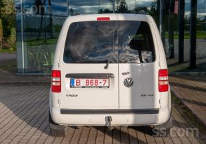 White Volkswagen Caddy 2011 in Cesis, with an engine capacity of 2.00 L and mileage of 305 thousand km for 6500 €, photo 6 on AUTOMOTO.COM.LV