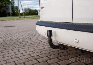 White Volkswagen Caddy 2011 in Cesis, with an engine capacity of 2.00 L and mileage of 305 thousand km for 6500 €, photo 12 on AUTOMOTO.COM.LV