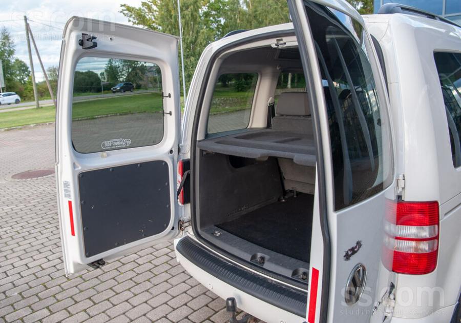 White Volkswagen Caddy 2011 in Cesis, with an engine capacity of 2.00 L and mileage of 305 thousand km for 6500 €, photo 15 on AUTOMOTO.COM.LV