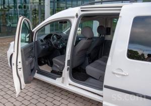 White Volkswagen Caddy 2011 in Cesis, with an engine capacity of 2.00 L and mileage of 305 thousand km for 6500 €, photo 17 on AUTOMOTO.COM.LV