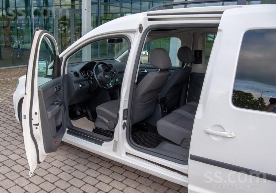 White Volkswagen Caddy 2011 in Cesis, with an engine capacity of 2.00 L and mileage of 305 thousand km for 6500 €, photo 17 on AUTOMOTO.COM.LV