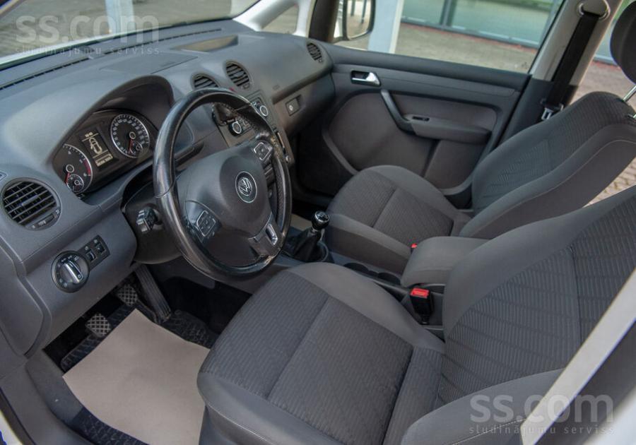 White Volkswagen Caddy 2011 in Cesis, with an engine capacity of 2.00 L and mileage of 305 thousand km for 6500 €, photo 20 on AUTOMOTO.COM.LV