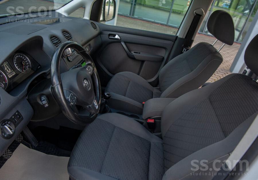 White Volkswagen Caddy 2011 in Cesis, with an engine capacity of 2.00 L and mileage of 305 thousand km for 6500 €, photo 24 on AUTOMOTO.COM.LV