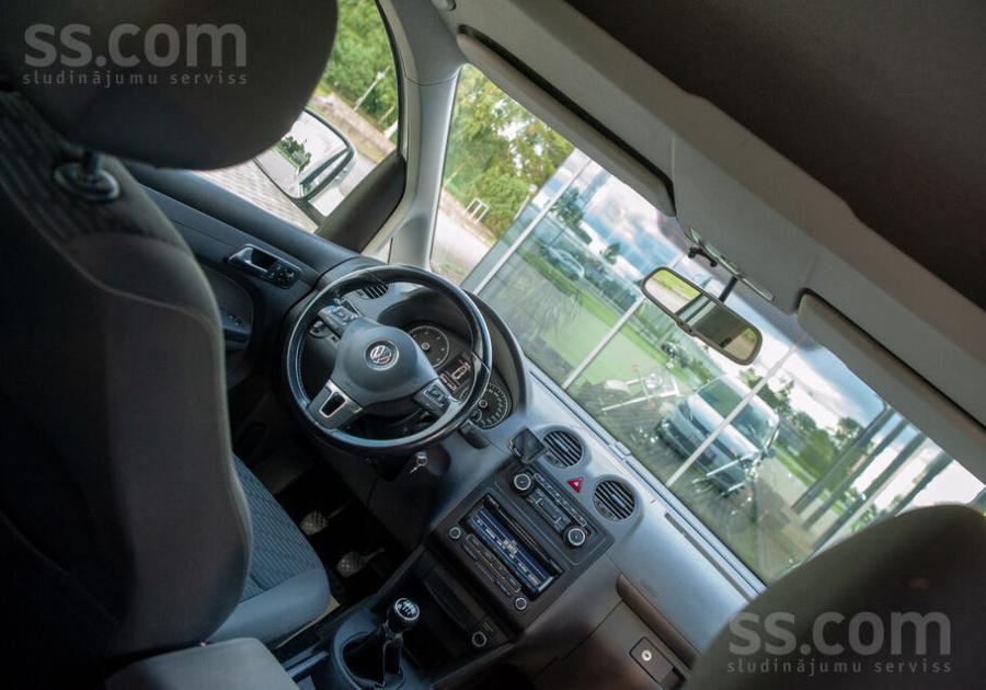 White Volkswagen Caddy 2011 in Cesis, with an engine capacity of 2.00 L and mileage of 305 thousand km for 6500 €, photo 28 on AUTOMOTO.COM.LV