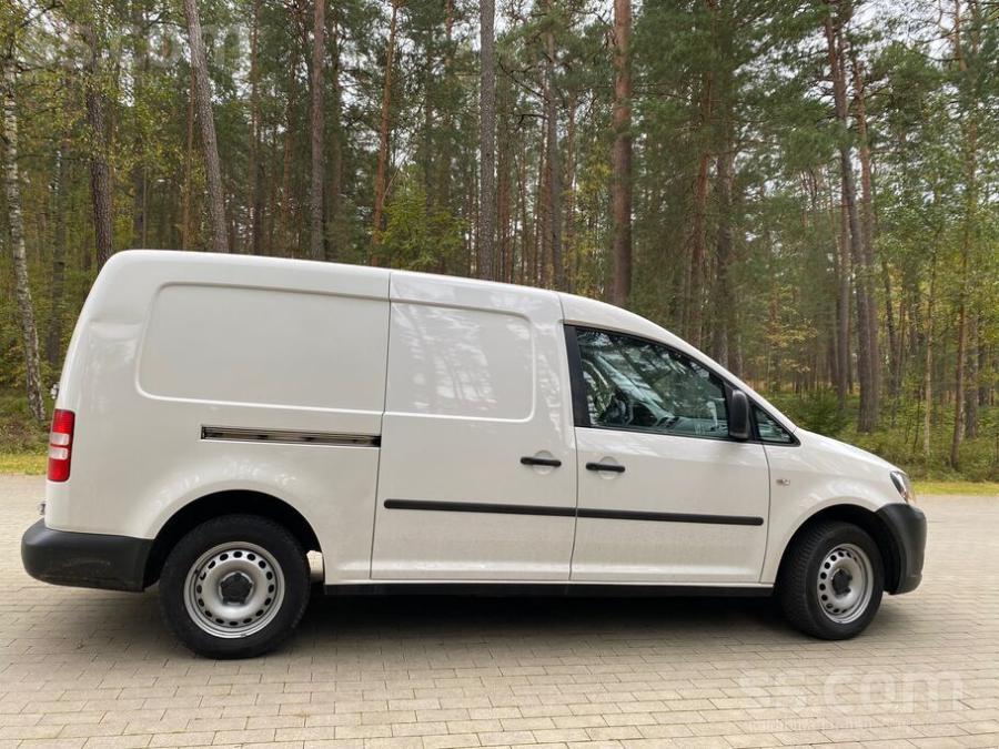 White Volkswagen Caddy 2011 in Riga, with an engine capacity of 1.60 L and mileage of 383 thousand km for 3950 €, photo 7 on AUTOMOTO.COM.LV