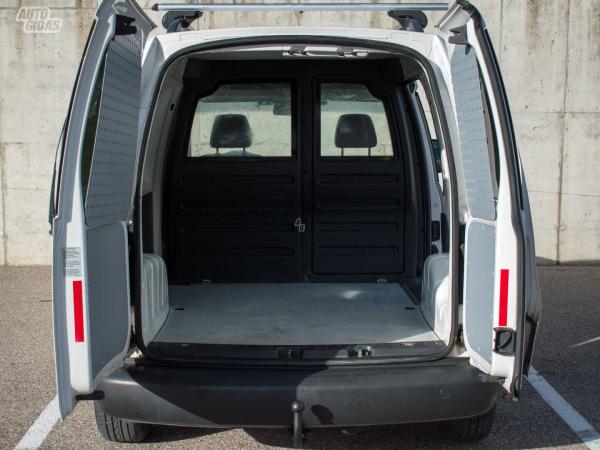 Volkswagen Caddy 2011 in Vilnius on AUTOMOTO.COM.LV White Volkswagen Caddy 2011 in Vilnius, with an engine capacity of 1.60 L and mileage of 288 thousand km for 3800 €, photo 9 on AUTOMOTO.COM.LV