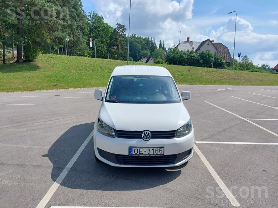 White Volkswagen Caddy 2012 in Aluksne, with an engine capacity of 1.20 L and mileage of 0 thousand km for 2900 €, photo 3 on AUTOMOTO.COM.LV