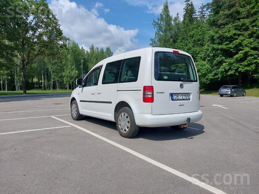 White Volkswagen Caddy 2012 in Aluksne, with an engine capacity of 1.20 L and mileage of 0 thousand km for 2900 €, photo 5 on AUTOMOTO.COM.LV