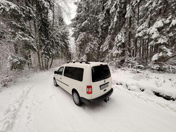 White Volkswagen Caddy 2012 in Utena, with an engine capacity of 2.00 L and mileage of 161 thousand km for 9500 €, photo 3 on AUTOMOTO.COM.LV