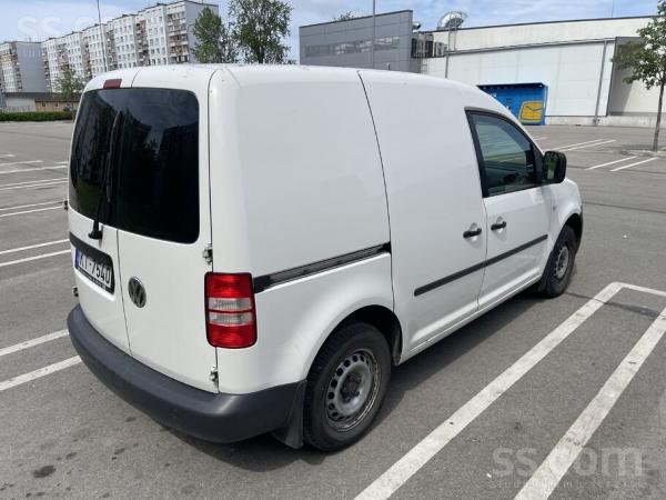 White Volkswagen Caddy 2012 in Riga, with an engine capacity of 1.60 L and mileage of 346 thousand km for 3990 €, photo 5 on AUTOMOTO.COM.LV