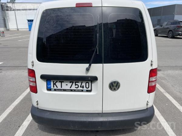 White Volkswagen Caddy 2012 in Riga, with an engine capacity of 1.60 L and mileage of 346 thousand km for 3990 €, photo 6 on AUTOMOTO.COM.LV