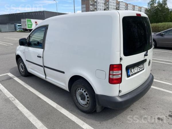 White Volkswagen Caddy 2012 in Riga, with an engine capacity of 1.60 L and mileage of 346 thousand km for 3990 €, photo 8 on AUTOMOTO.COM.LV
