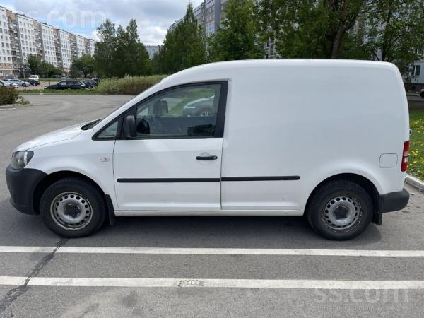 White Volkswagen Caddy 2012 in Riga, with an engine capacity of 1.60 L and mileage of 346 thousand km for 3990 €, photo 9 on AUTOMOTO.COM.LV