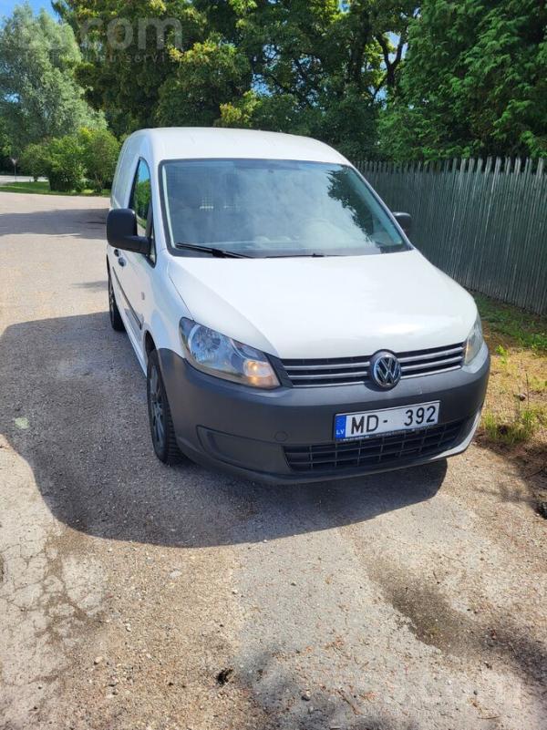 White Volkswagen Caddy 2012 in Riga, with an engine capacity of 2.00 L and mileage of 278 thousand km for 4750 €, photo 1 on AUTOMOTO.COM.LV