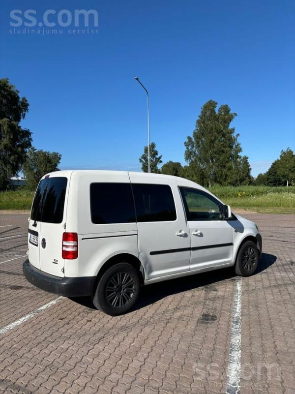 Balts Volkswagen Caddy 2012 Ventspils, ar dzinēja tilpumu 1.60 L un nobraukumu 393 tūkst. km par 4650 €, foto 2 vietnē AUTOMOTO.COM.LV