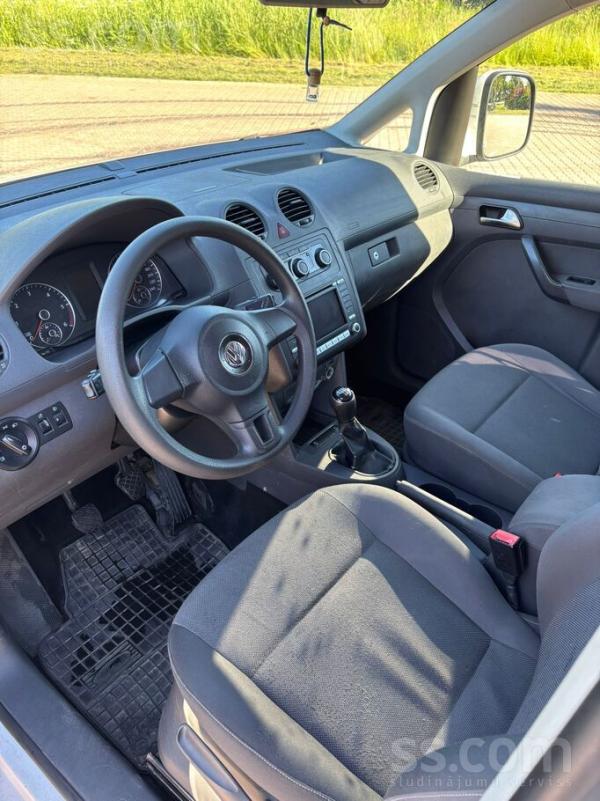 Balts Volkswagen Caddy 2012 Ventspils, ar dzinēja tilpumu 1.60 L un nobraukumu 393 tūkst. km par 4650 €, foto 6 vietnē AUTOMOTO.COM.LV