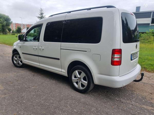 White Volkswagen Caddy 2012 in Prienai, with an engine capacity of 1.60 L and mileage of 279 thousand km for 6490 €, photo 6 on AUTOMOTO.COM.LV