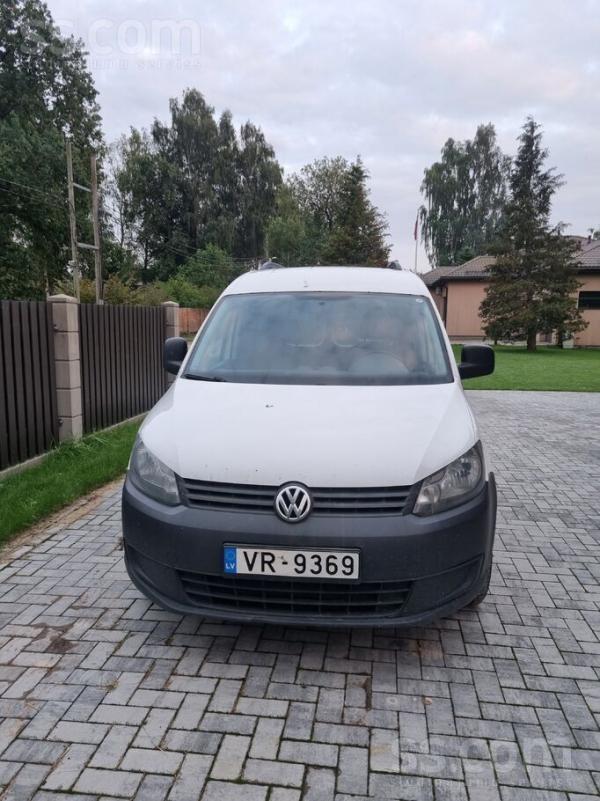 White Volkswagen Caddy 2012 in Riga, with an engine capacity of 1.60 L and mileage of 274 thousand km for 2500 €, photo 1 on AUTOMOTO.COM.LV