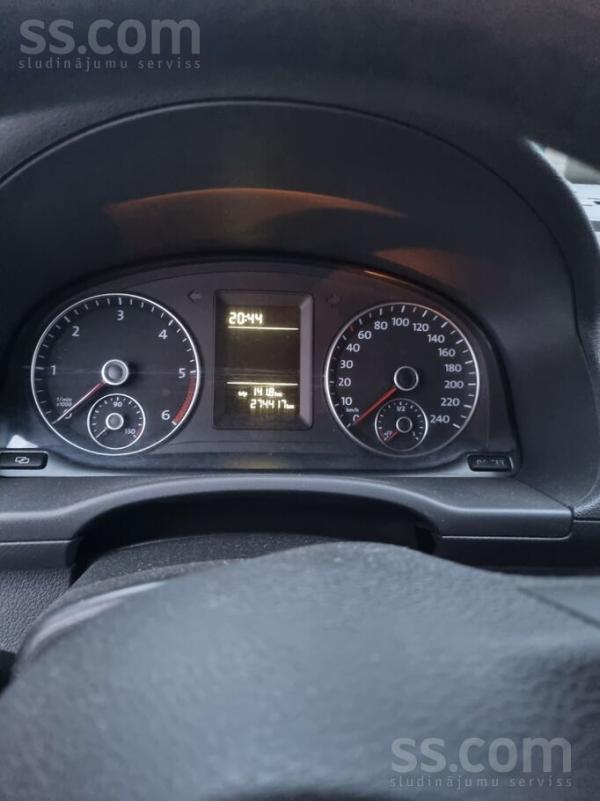 White Volkswagen Caddy 2012 in Riga, with an engine capacity of 1.60 L and mileage of 274 thousand km for 2500 €, photo 5 on AUTOMOTO.COM.LV