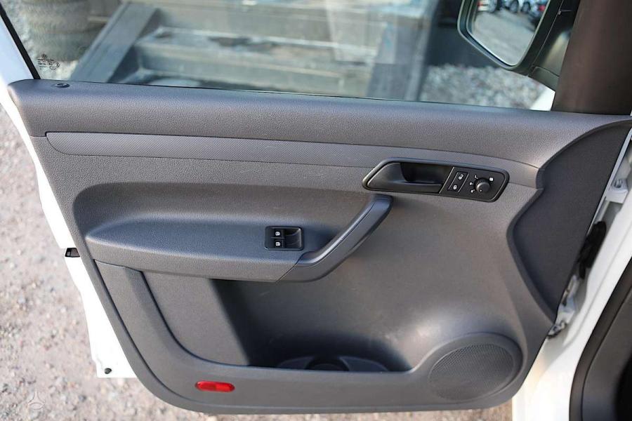 Balts Volkswagen Caddy 2012 Tukums, ar dzinēja tilpumu 0.00 L un nobraukumu 189 tūkst. km par 6990 €, foto 9 vietnē AUTOMOTO.COM.LV
