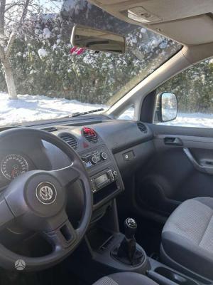 White Volkswagen Caddy 2013 in Vilnius, with an engine capacity of 1.60 L and mileage of 608 thousand km for 2990 €, photo 8 on AUTOMOTO.COM.LV
