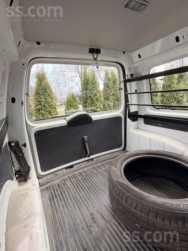 Balts Volkswagen Caddy 2013 Rīga, ar dzinēja tilpumu 2.00 L un nobraukumu 250 tūkst. km par 2500 €, foto 6 vietnē AUTOMOTO.COM.LV