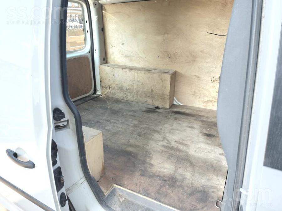 Balts Volkswagen Caddy 2013 Rīga, ar dzinēja tilpumu 1.60 L un nobraukumu 0 tūkst. km par 6175 €, foto 8 vietnē AUTOMOTO.COM.LV