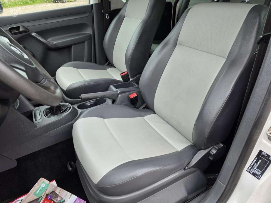 Balts Volkswagen Caddy 2013 Utena, ar dzinēja tilpumu 1.60 L un nobraukumu 276 tūkst. km par 3990 €, foto 7 vietnē AUTOMOTO.COM.LV