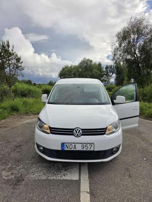 White Volkswagen Caddy 2013 in Klaipeda, with an engine capacity of 1.20 L and mileage of 210 thousand km for 5500 €, photo 4 on AUTOMOTO.COM.LV