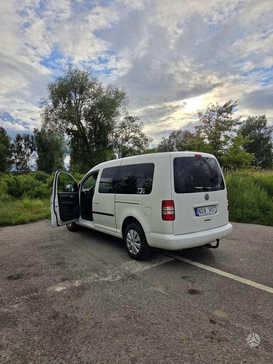 White Volkswagen Caddy 2013 in Klaipeda, with an engine capacity of 1.20 L and mileage of 210 thousand km for 5500 €, photo 8 on AUTOMOTO.COM.LV